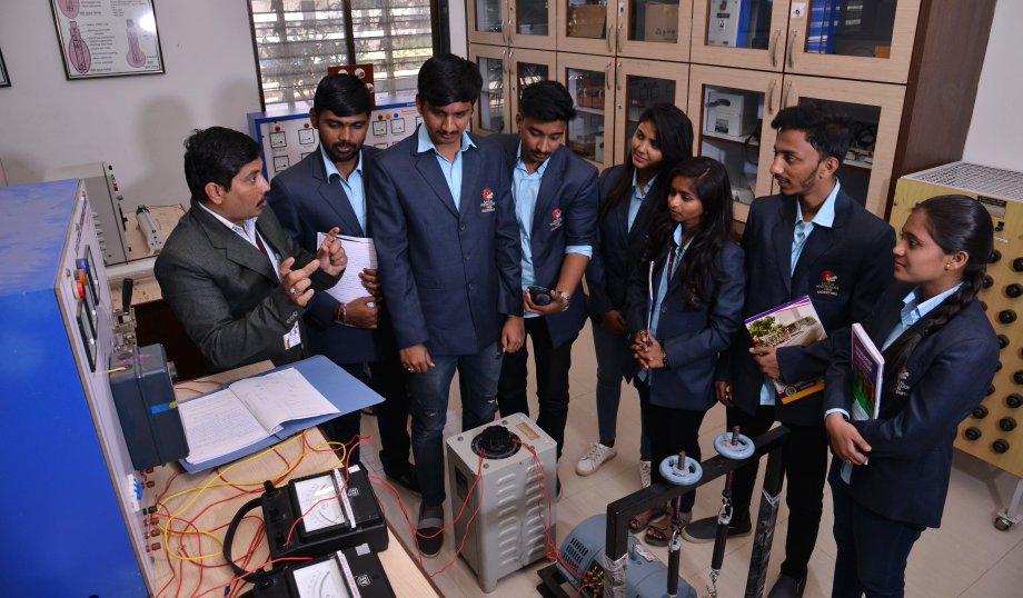 Top Engineering College in Nashik | Engineering Placement | Sapkal ...